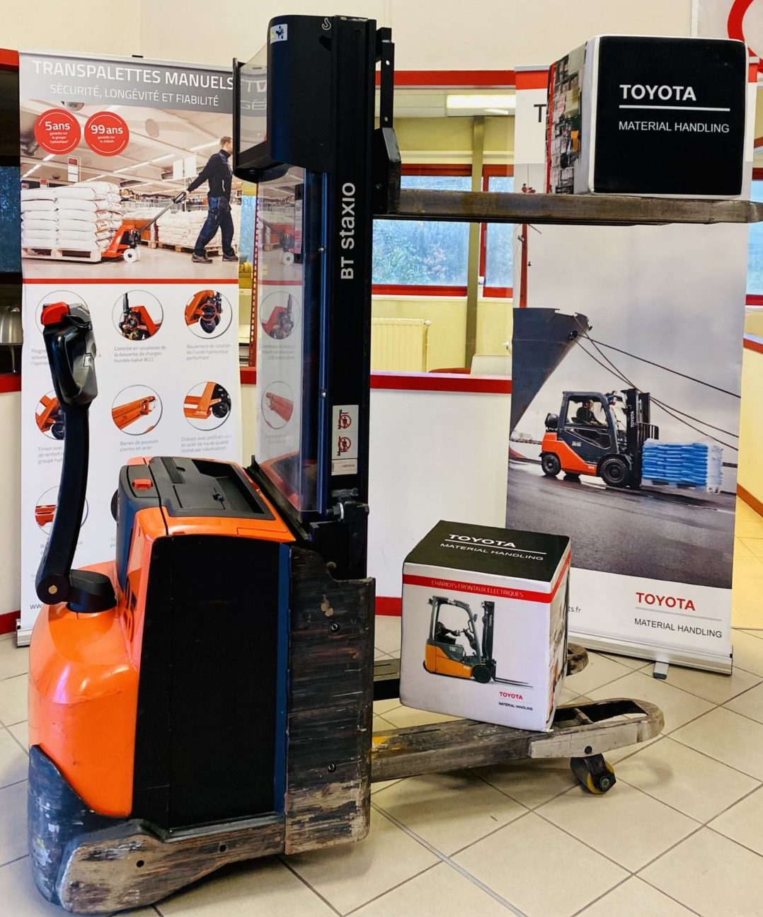 Gerbeur électrique Toyota BT SWE120L – V2V Roosli