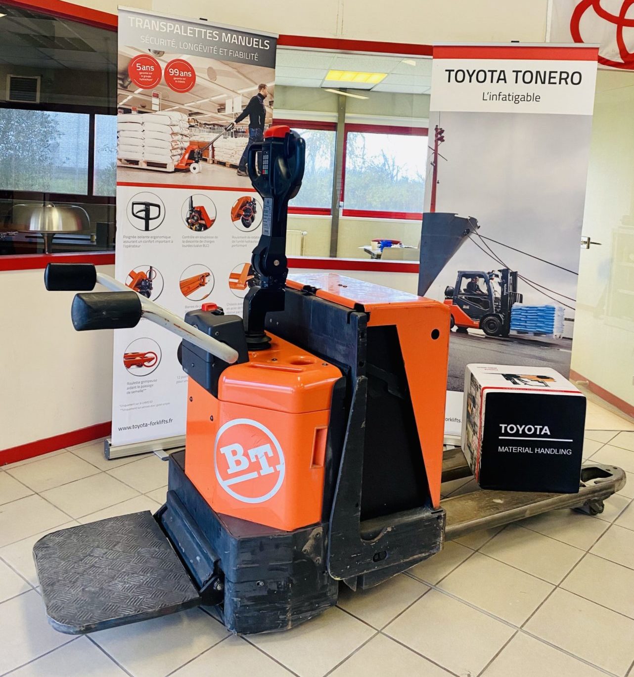 Transpalette électrique Toyota BT LPE 200 – V2V Roosli